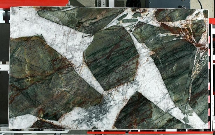 Quartzit Blat Bucatarie Și Backsplash - La Comandă Cu Montaj