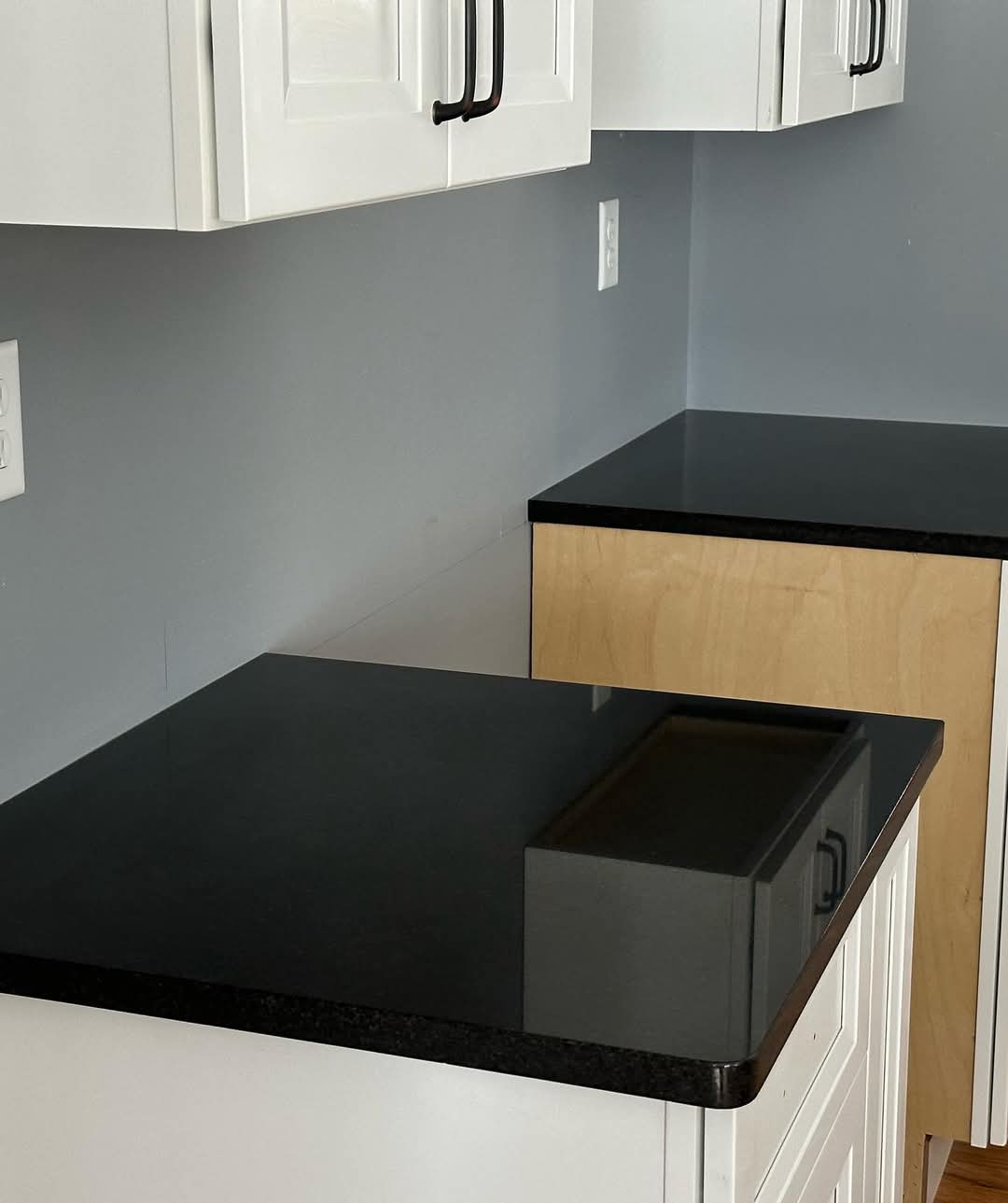 Blat Cuart Absolut Black pentru bucatarie, Executam si montam